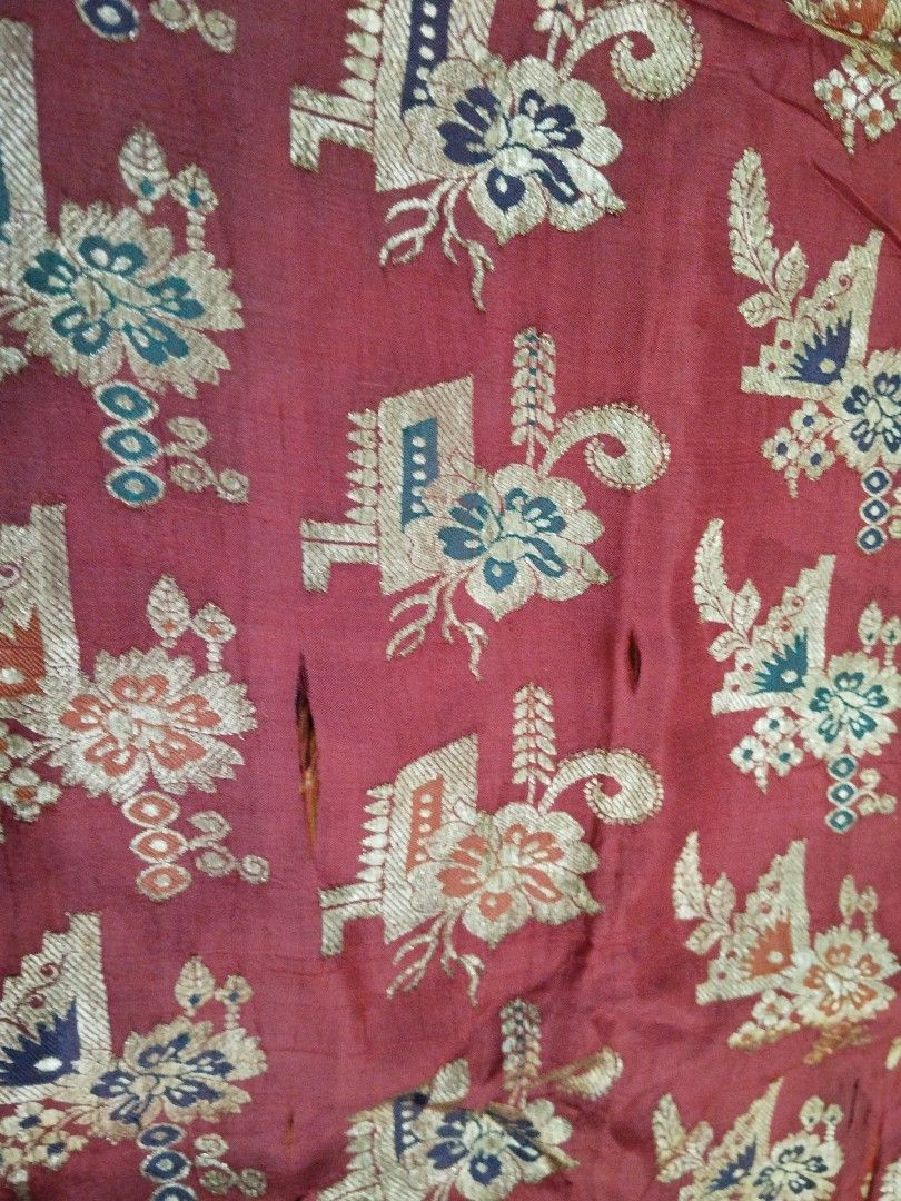 Kain sarung dan selendang India antik, Antik, Lainnya di Carousell