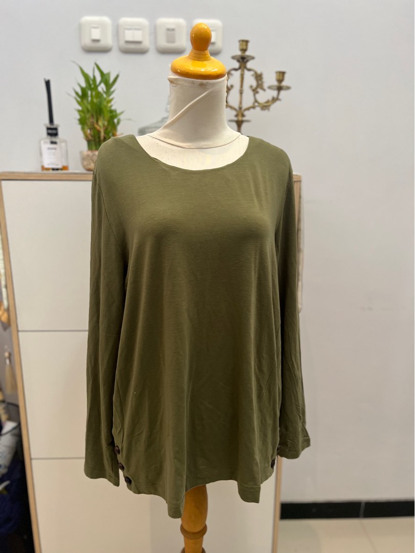 Kaos lengan panjang hijau Army LD 120 cm preloved masih bagus seperti ... Kaos lengan panjang hijau Army LD 120 cm preloved masih bagus seperti ...
