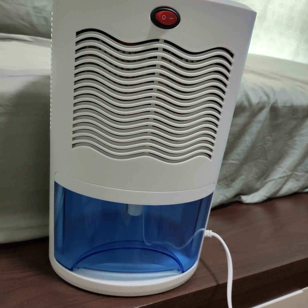 [Lightly Used] 1L/day Energy Star Dehumidifier with 2L water tank, TV ...