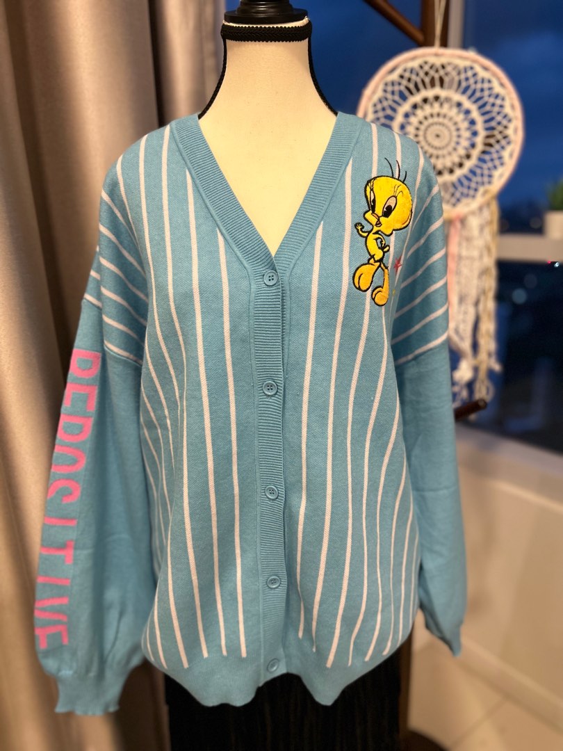 Looney Tunes long cardigan, Women's Fashion, Coats, Jackets and Outerwear on Carousell