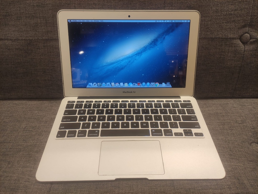 MacBook Air 11 Inch A1465 (2010-2017) See All Photos For Full Specs ...