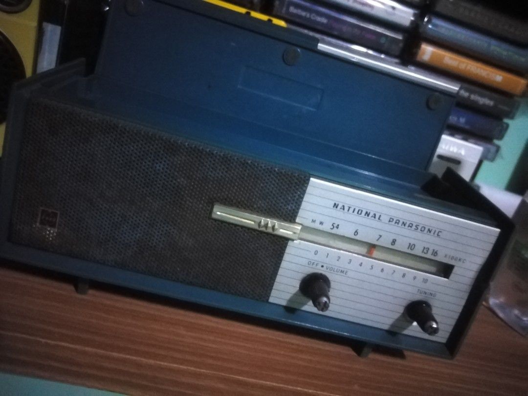 National panasonic AM transistor radio, Audio, Portable Music Players ...