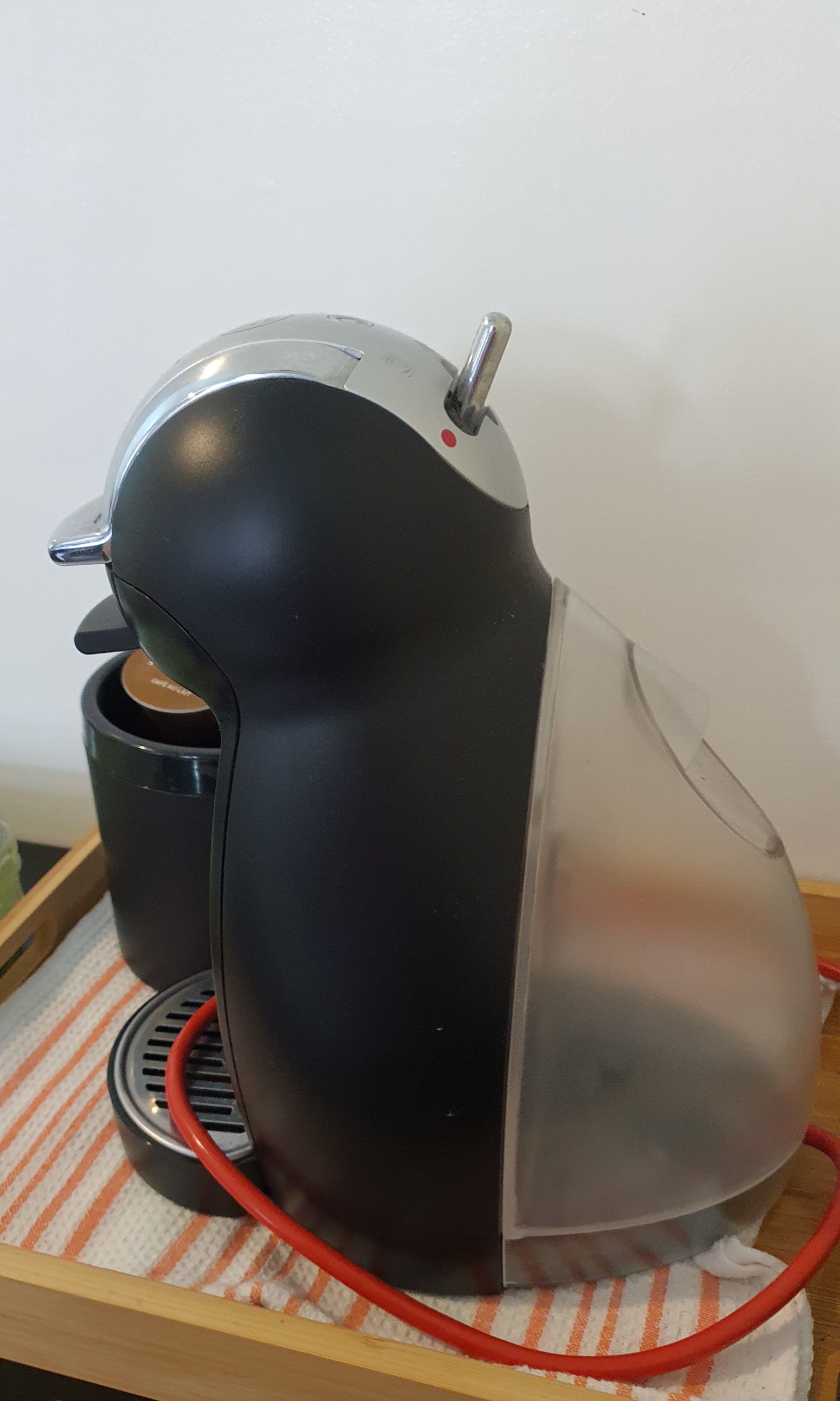 Nescafe Dulce Gusto Genio 2 Coffee Machine with Free Pods, TV & Home ...