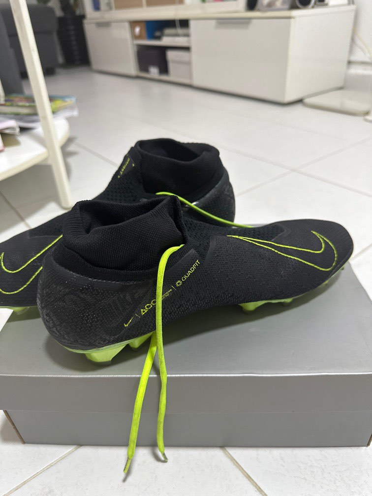 Nike Phantom boots, Men's Fashion, Footwear, Boots on Carousell