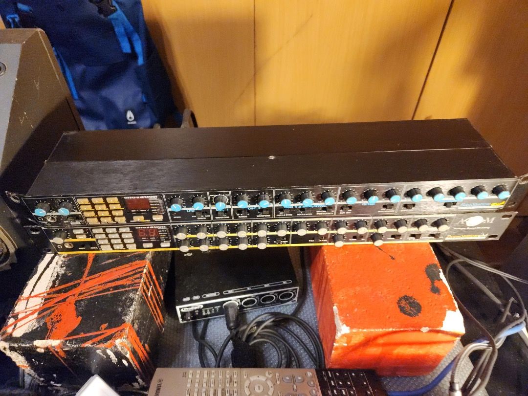 Novations Bass Station I and Novation Drum Stations Rack Analog ...