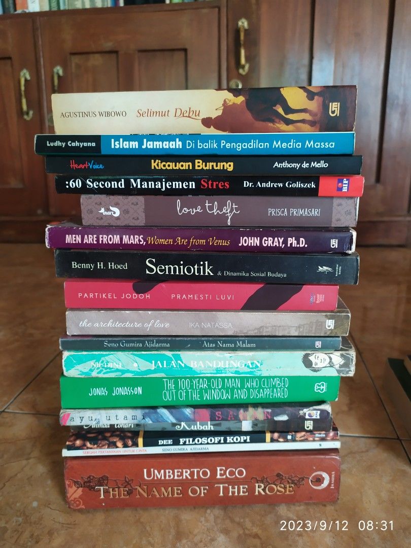 Original books, Buku & Alat Tulis, Buku di Carousell