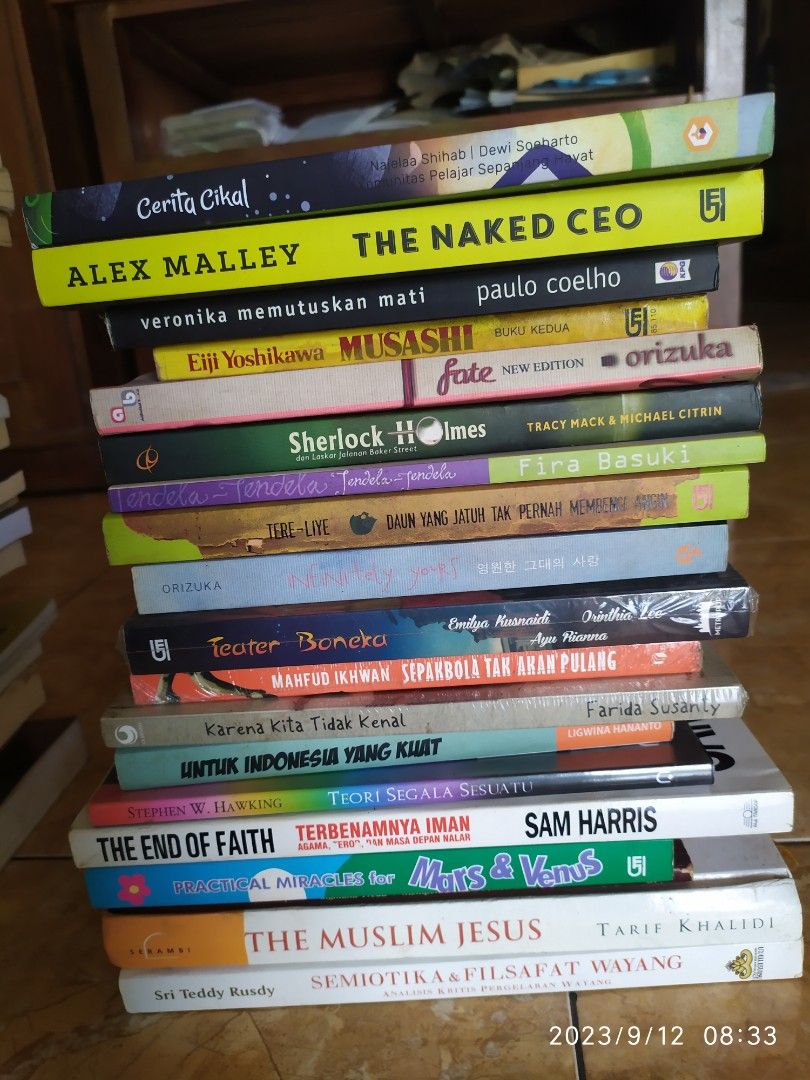 Original books, Buku & Alat Tulis, Buku di Carousell