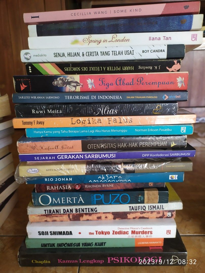 Original books, Buku & Alat Tulis, Buku di Carousell