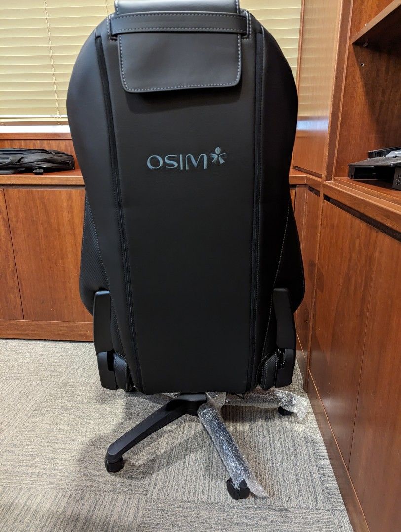 Osim uThrone gaming chair, Furniture & Home Living, Furniture, Chairs ...