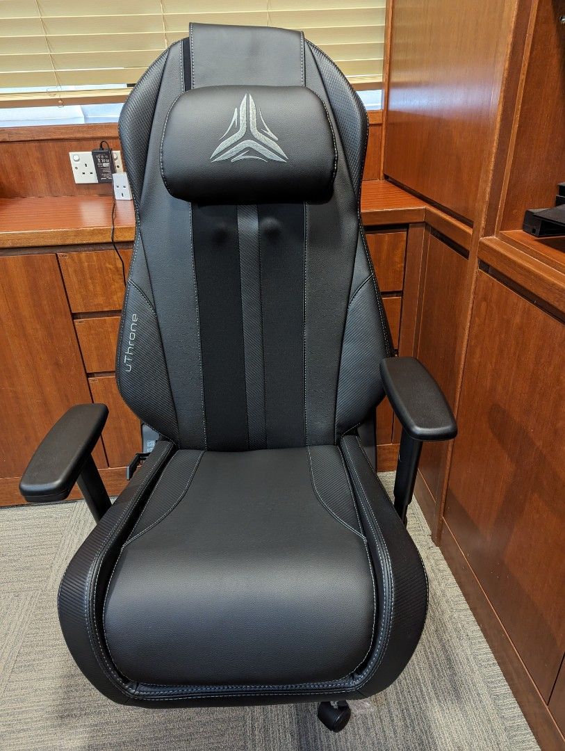Osim uThrone gaming chair, Furniture & Home Living, Furniture, Chairs ...