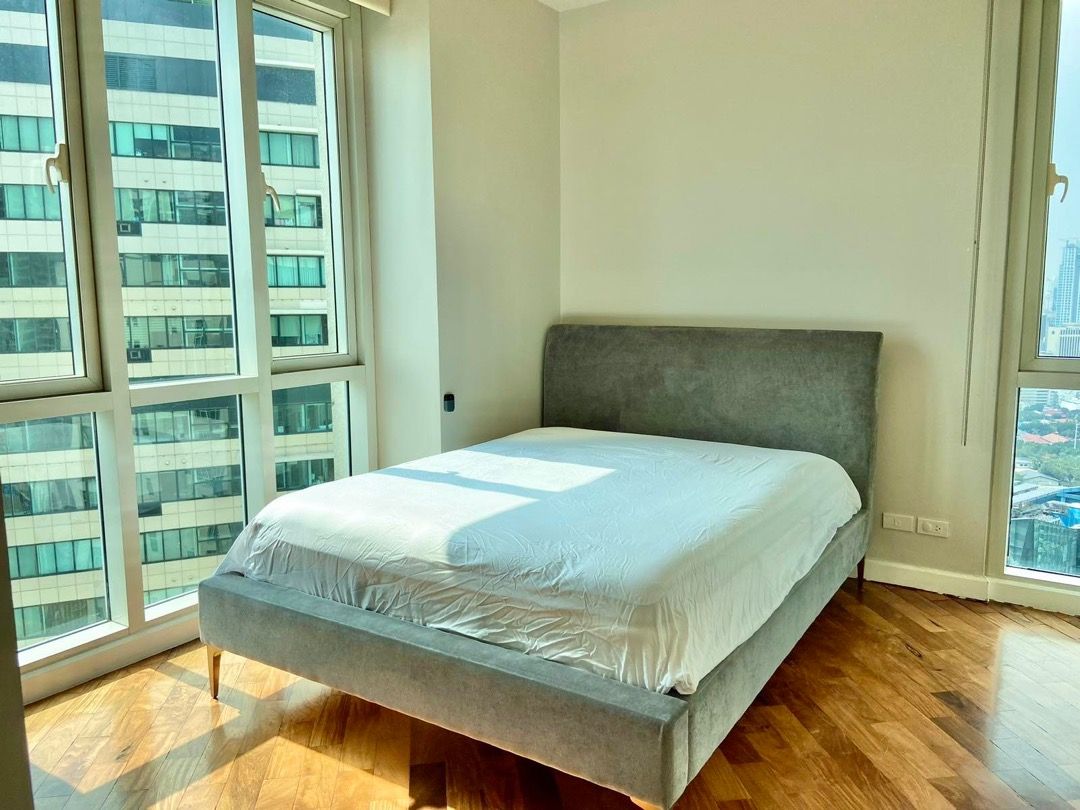 Penthouse Unit in Manansala Rockwell Makati - Beautiful Two Bedroom ...