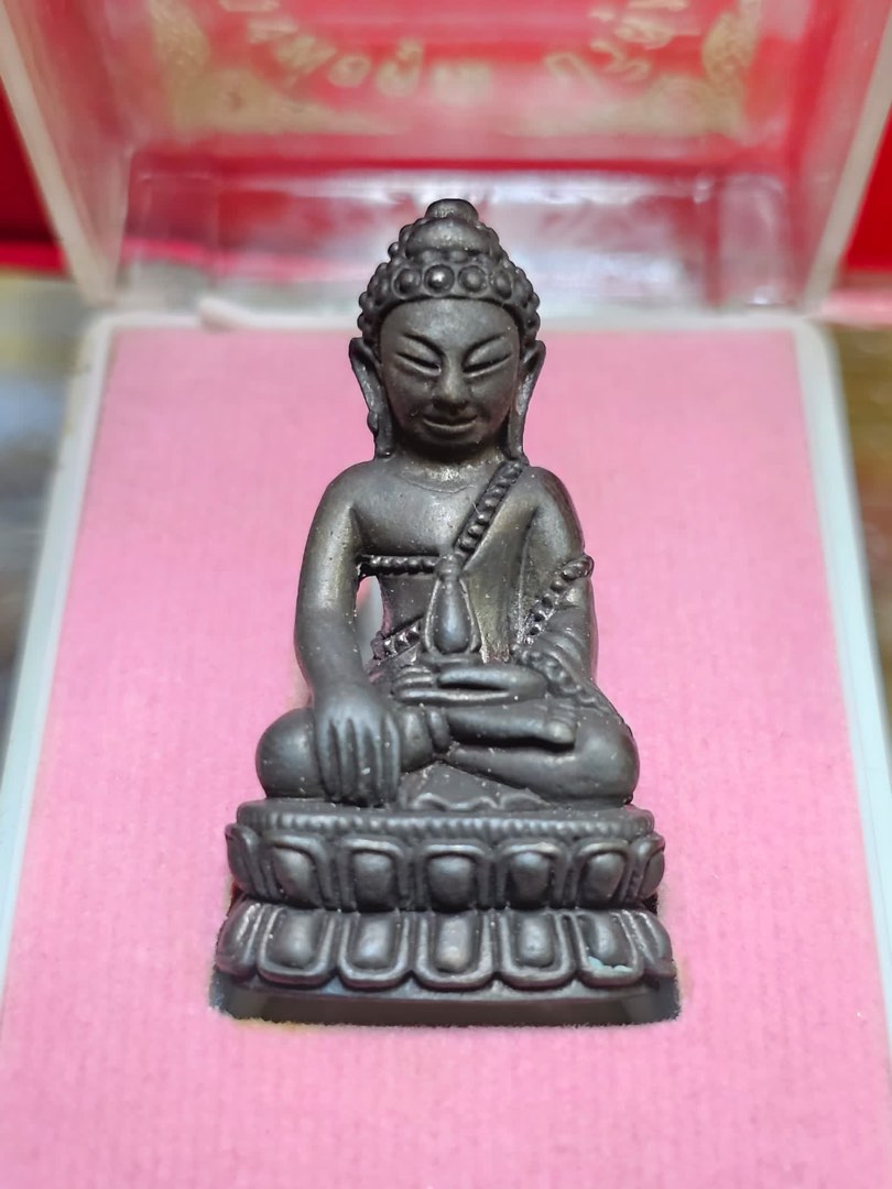 Phra Kring Roon Khun Ngern Khun Thong Thai Amulet, Hobbies & Toys ...