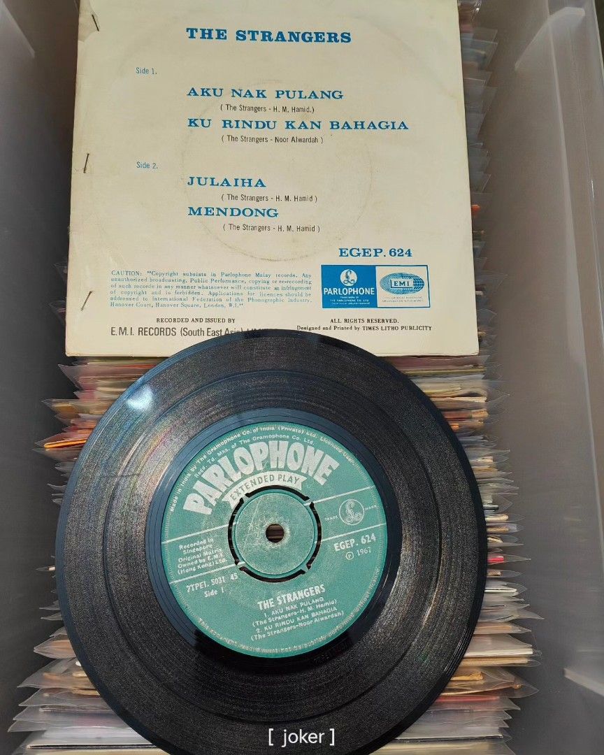 PIRING HITAM / VINYL / EP / LP THE STRANGERS, Audio, Other Audio ...