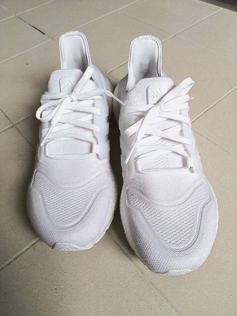 Pure Boost Triple White, Men's Fashion, Footwear, Sneakers on Carousell