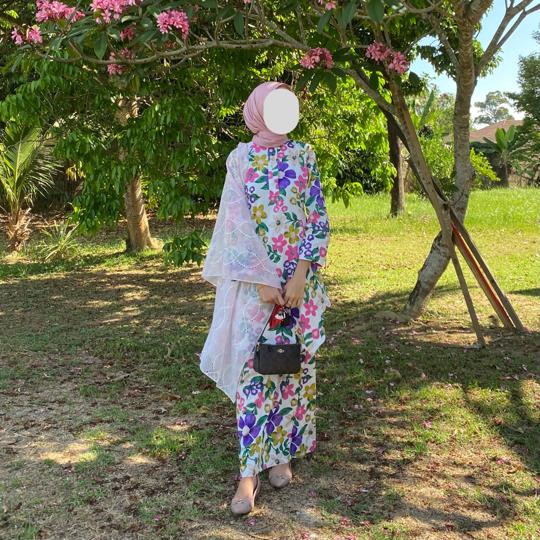 Petra Paulina Scallop Cotton + maching shawl , Women's Fashion, Muslimah Fashion, Baju Kurung ...