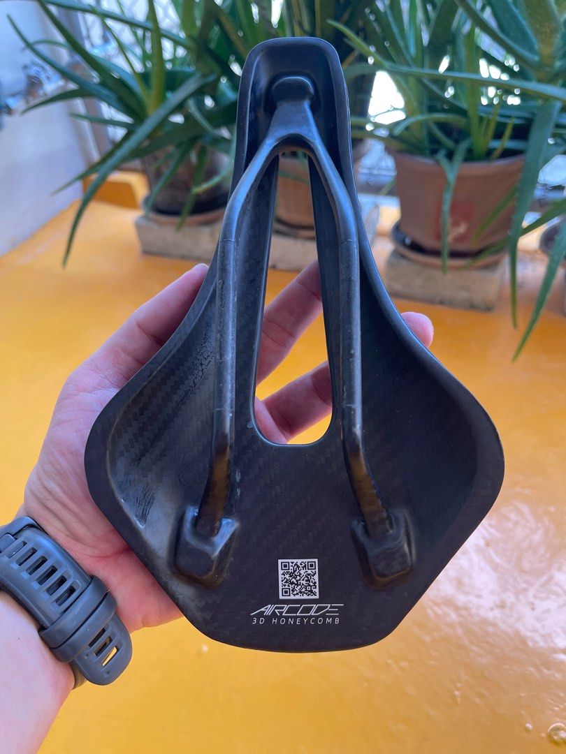 Ryet 3d printed carbon saddle, Sports Equipment, Bicycles & Parts ...