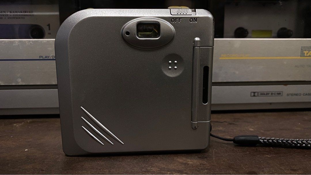 Samsung Digimax 800k Digicam, Photography, Cameras on Carousell