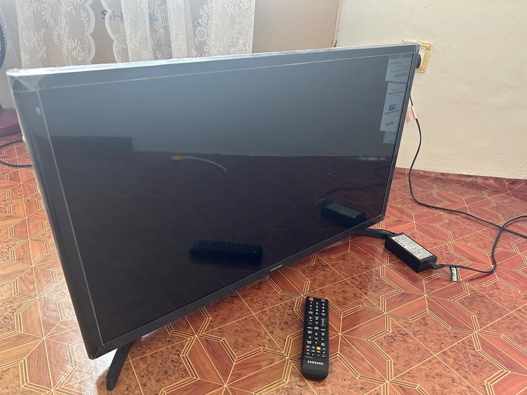 Samsung Led Tv 32 inch, TV & Home Appliances, TV & Entertainment, TV on ...