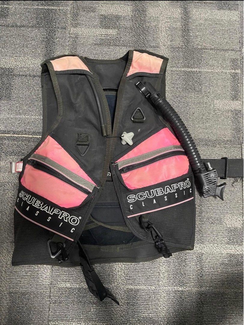 Scubapro BCD Set with Regulator, Everything Else, Others on Carousell