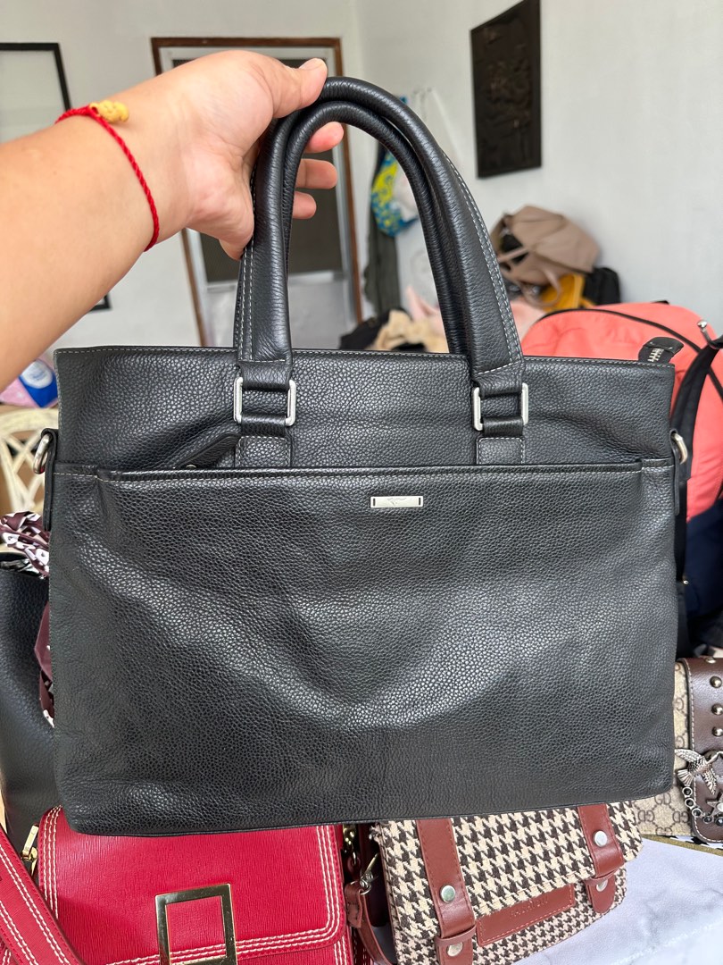 Septwolves bag, Announcements on Carousell