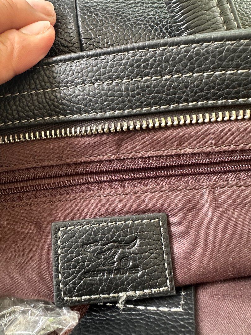 Septwolves bag, Announcements on Carousell