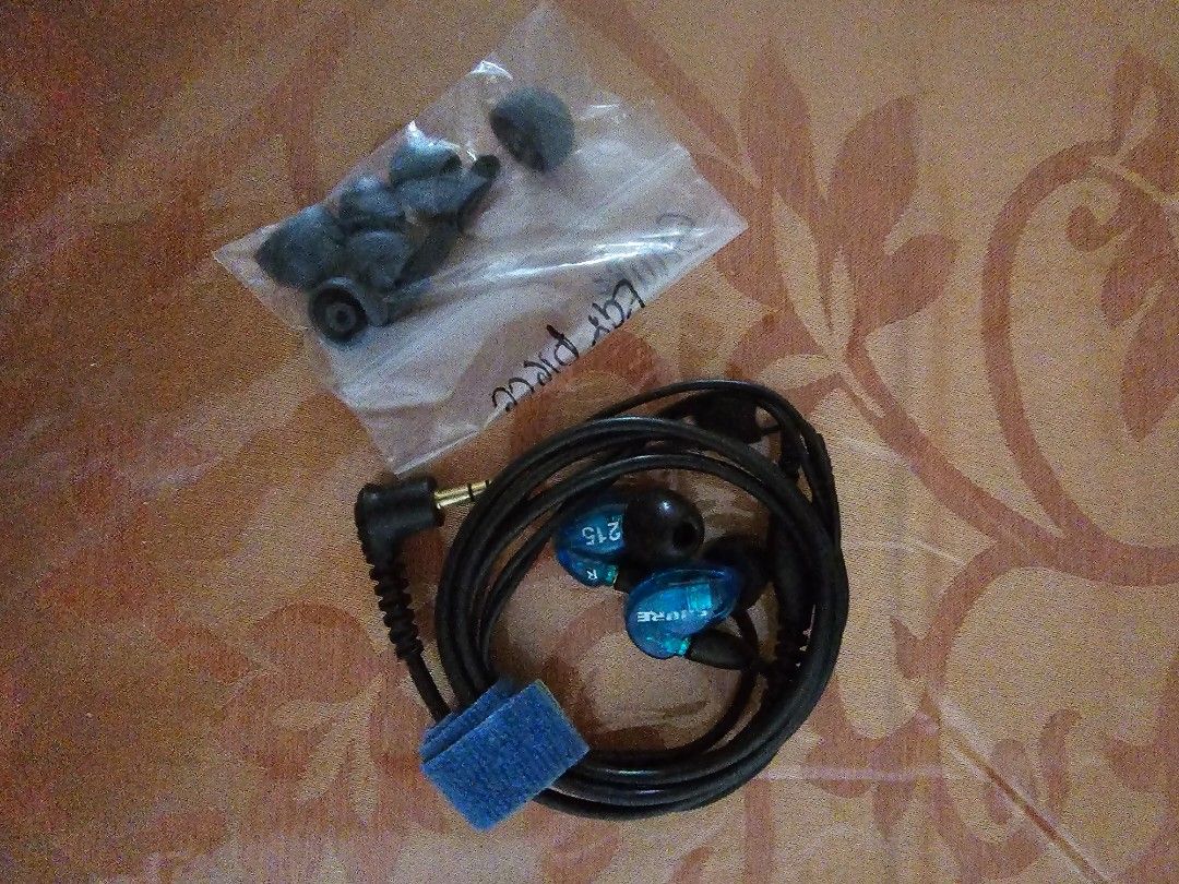 Shure SE215 IEM Blue, Audio, Earphones on Carousell