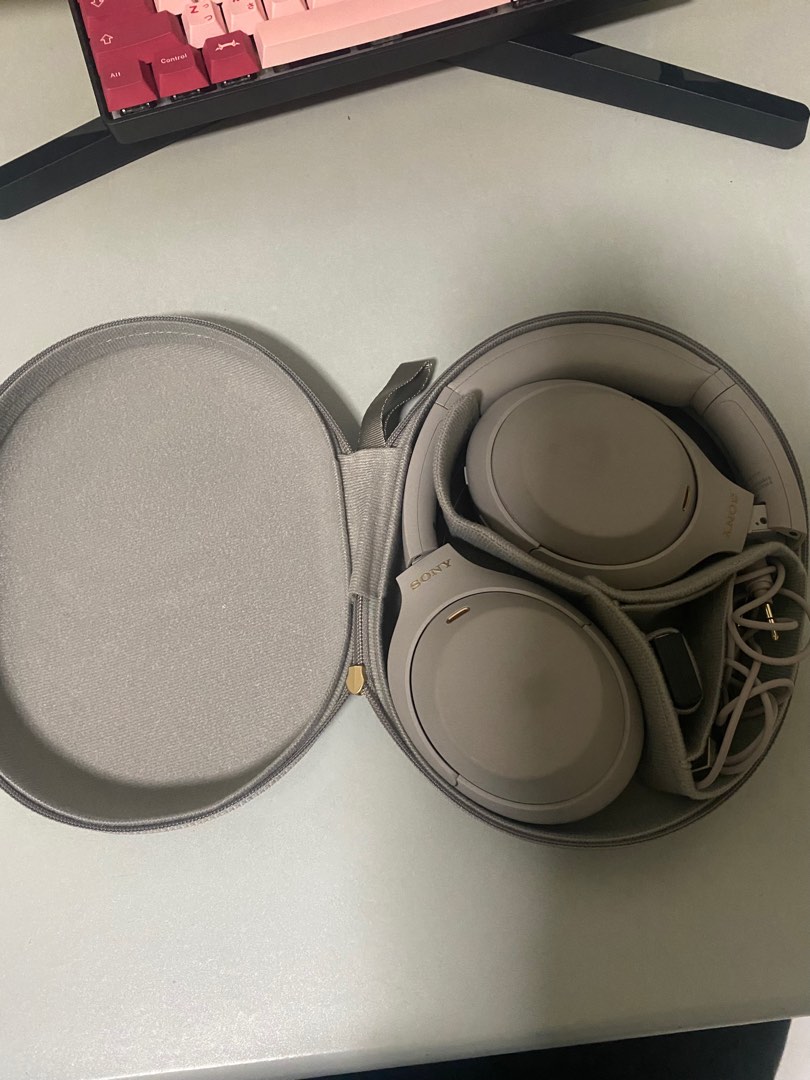 Sony WH-1000XM4 silver colorway, Audio, Headphones & Headsets on Carousell