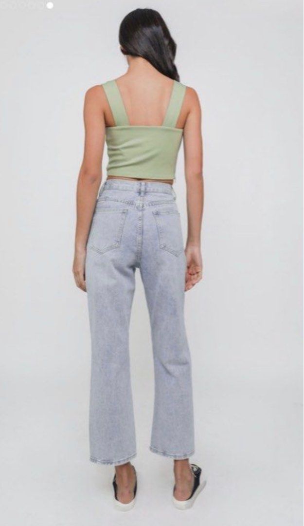 The Tinsel Rack Abby Basic Crop, Women's Fashion, Tops, Sleeveless on ...