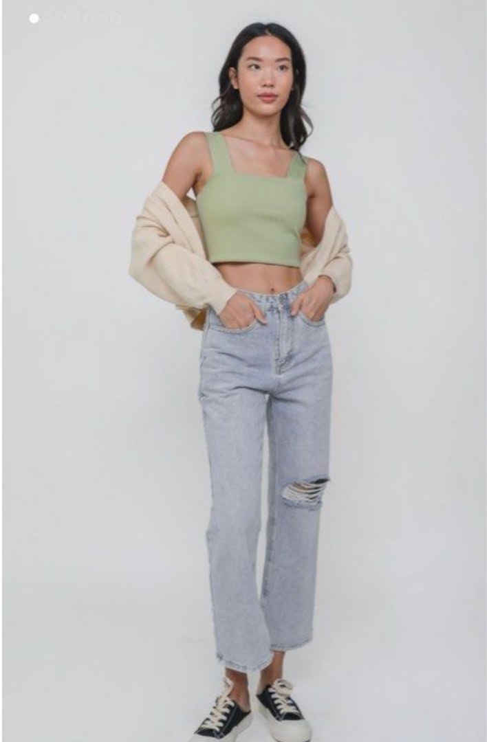 The Tinsel Rack Abby Basic Crop, Women's Fashion, Tops, Sleeveless on ...