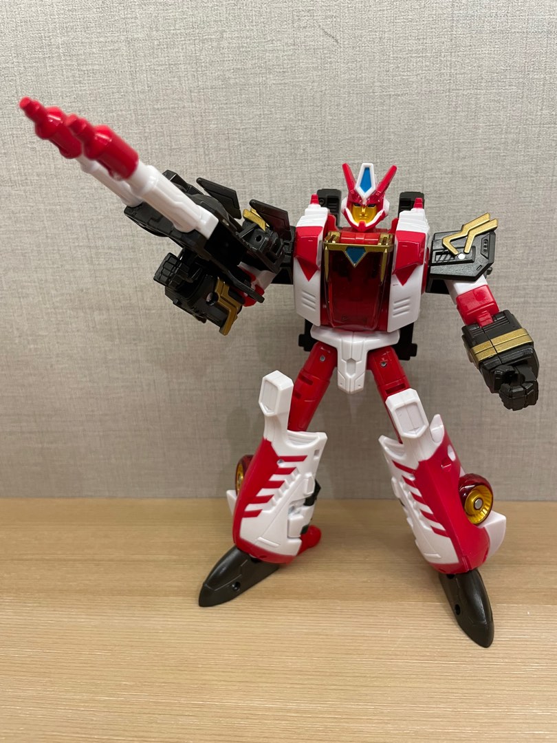 Transformers Legacy Velocitron Speedia 500 Collection Override, Hobbies ...