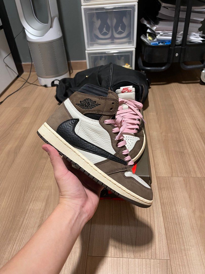 Travis Scott Air Jordan 1 High OG "Dark Mocha", Men's Fashion, Footwear ...