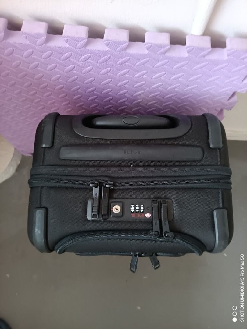 TUMI Cabin Size semi hard Expandable with lock Luggage 22 inches type ...