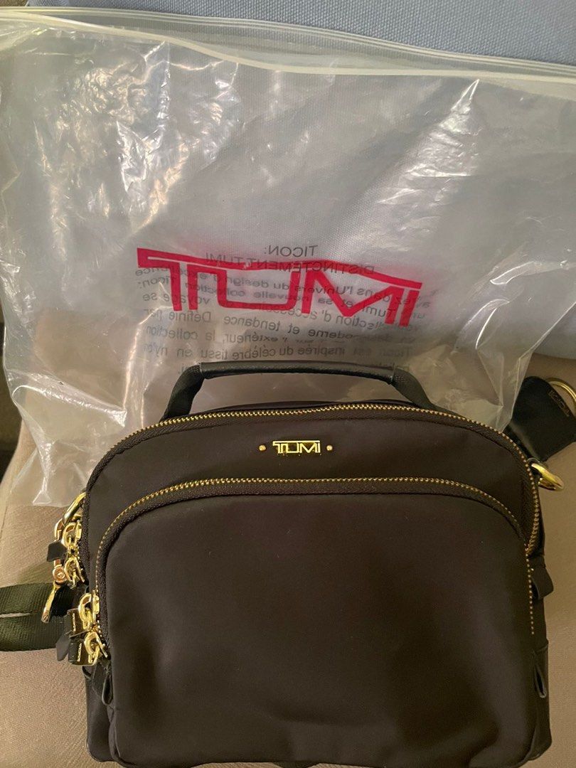Tumi Voyageur Troy Crossbody Bag, Fesyen Wanita, Tas & Dompet di Carousell