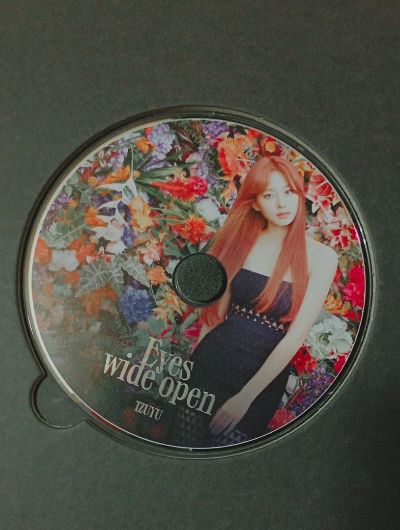 TWICE EYES WIDE OPEN THE 2ND FULL ALBUM (STORY & STYLE VER), Hobbies ...