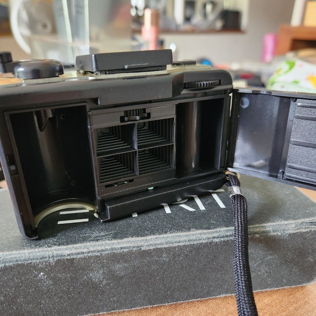 Vintage Lomo Film Camera, Photography, Cameras on Carousell