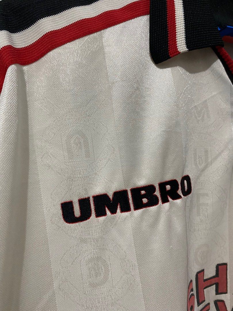 VINTAGE UMBRO MANCHESTER UNITED SHARP VIEWCAM AWAY TREBLE 1999 MAN UTD ...