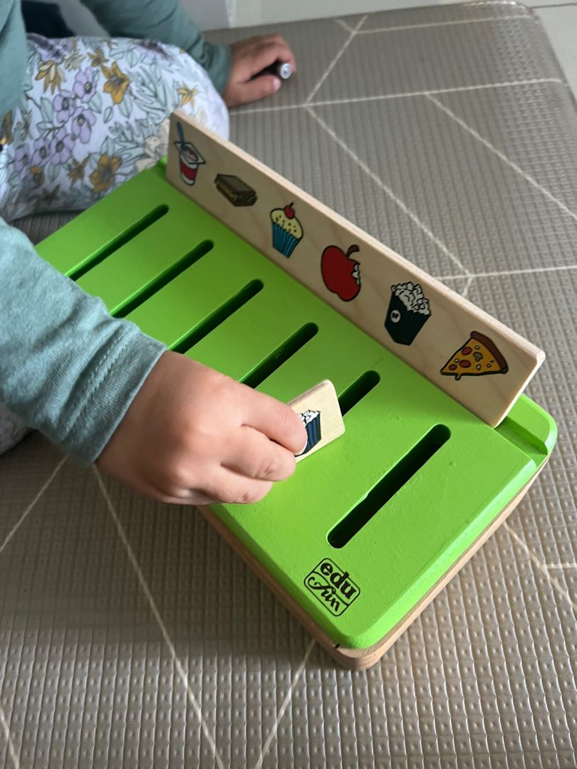 Wooden classification box, Hobbies & Toys, Toys & Games on Carousell