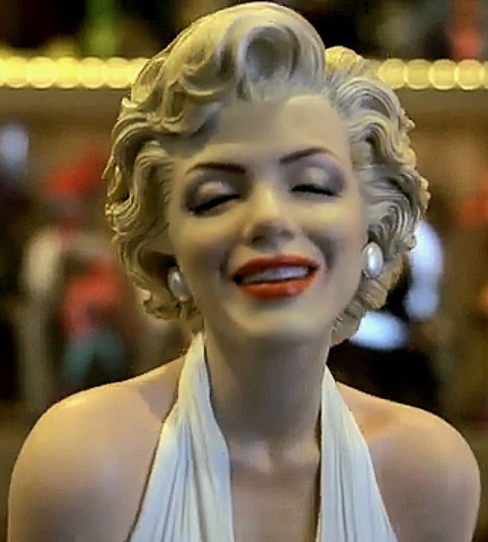 1/4 Marilyn Monroe STATUE for sale!!, Hobbies & Toys, Toys & Games on ...