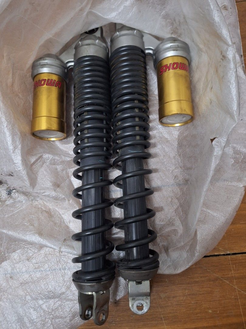 ADV 150/160 original absorber, Motorbikes on Carousell