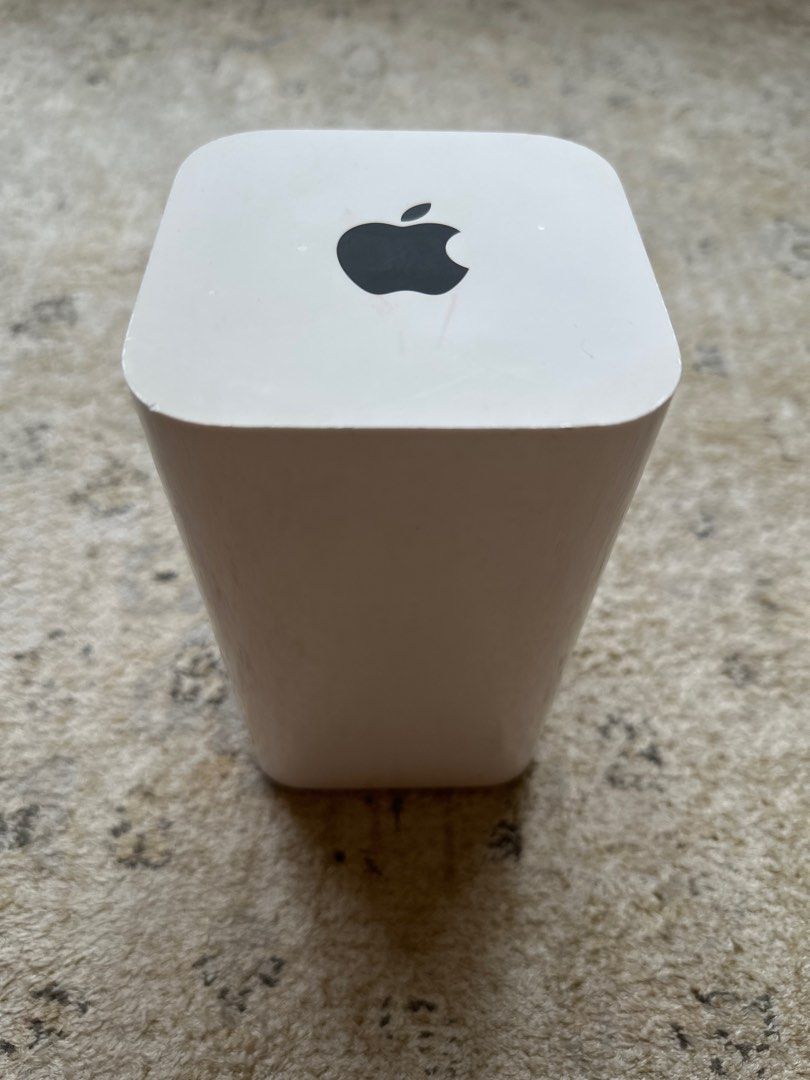 Apple AirPort Extreme Model A1521, 電腦＆科技, 電腦周邊及配件, 其他 - Carousell