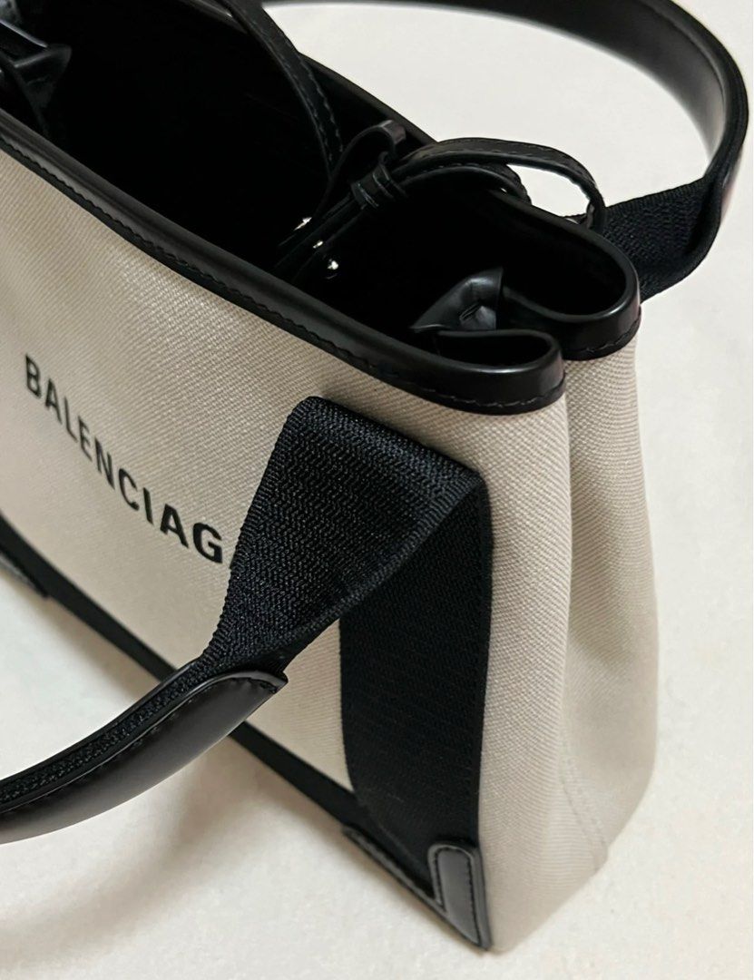 Authentic balenciaga tote bag, Women's Fashion, Bags & Wallets, Tote ...