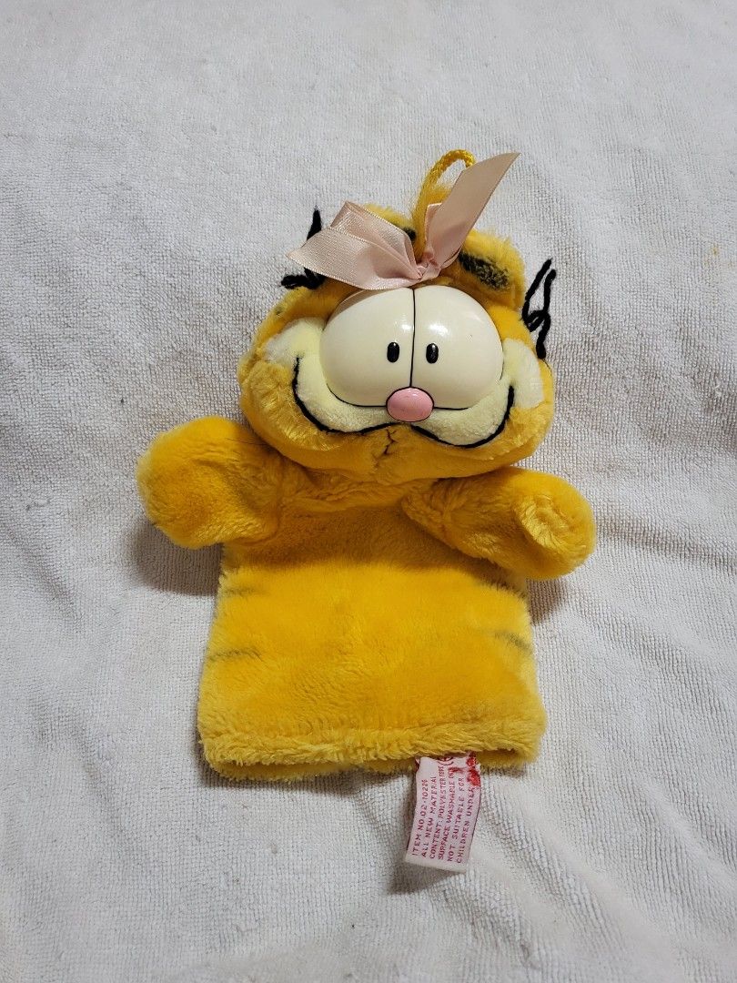 Authentic Vintage Paws Garfield Plush Soft Toy Hand Puppet, Hobbies ...