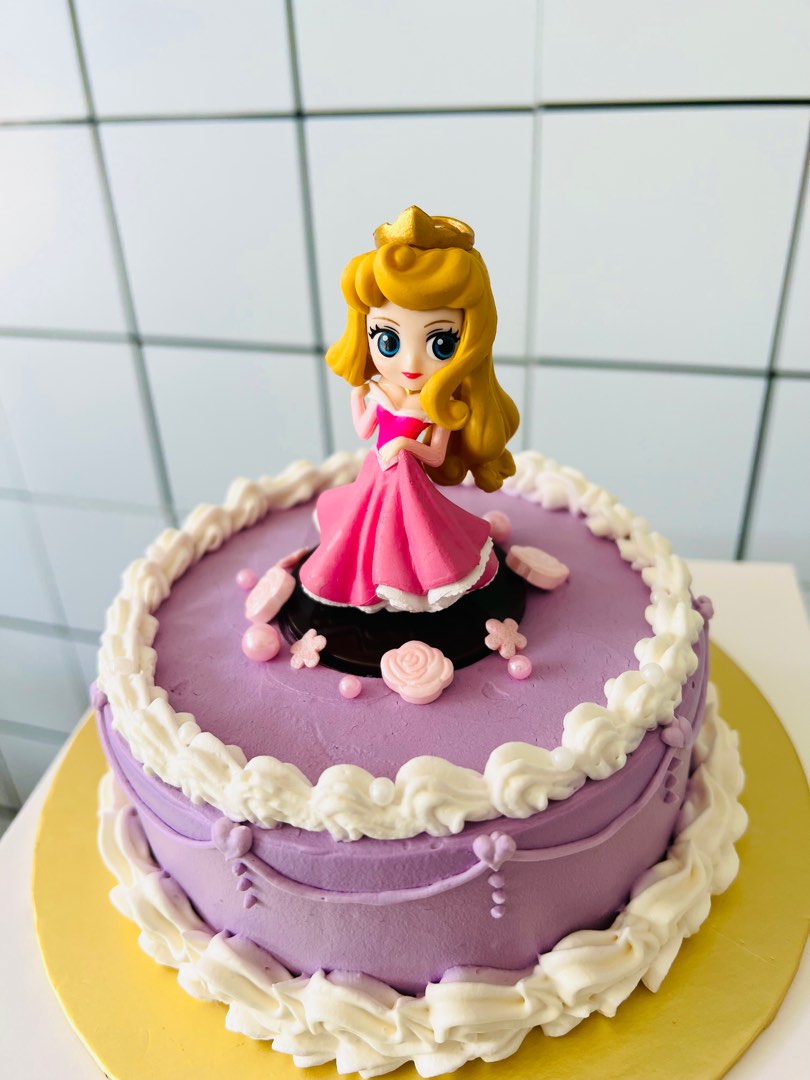 5inch (short) princess birthday cake, Food & Drinks, Homemade Bakes on ...