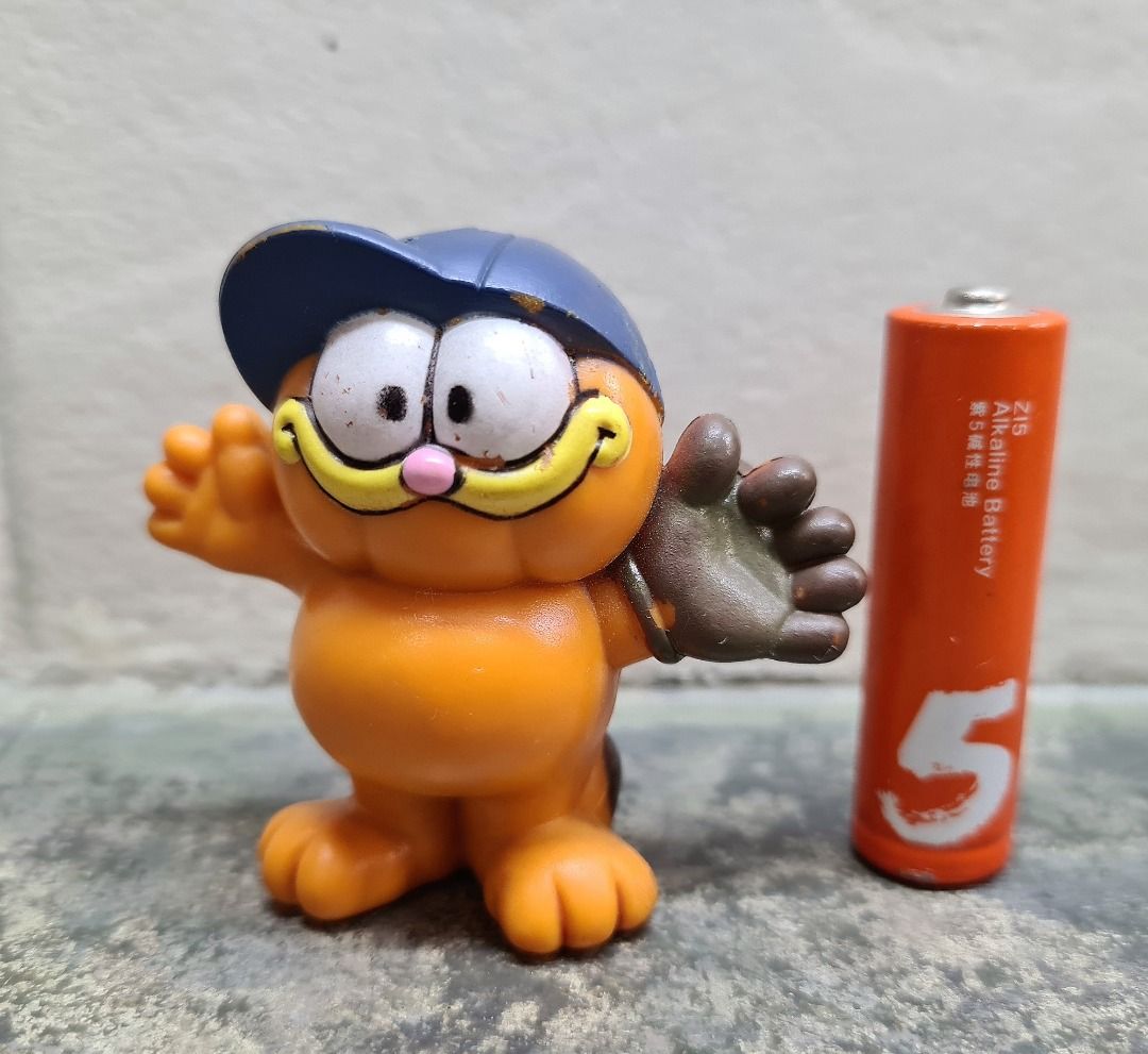 BASEBALL GARFIELD - 1981 United Feature Syndicate PVC Figure (Hong Kong ...