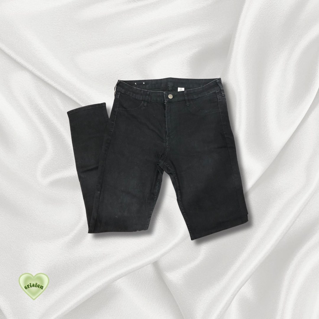 Black Maong Pants, Women's Fashion, Bottoms, Jeans on Carousell