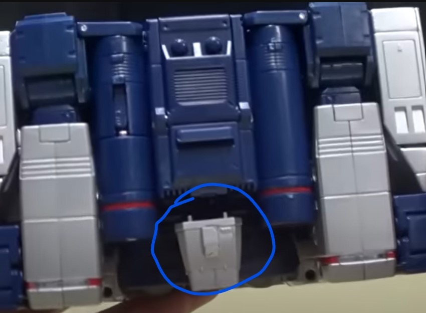 Buying this part of Soundwave MP02 Masterpiece, Hobbies & Toys, Toys ...