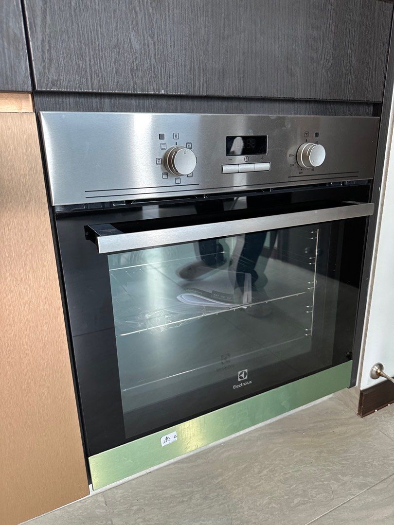 Electrolux Built-In Oven EOB2400AOX, TV & Home Appliances, Kitchen Appliances, Ovens & Toasters ...