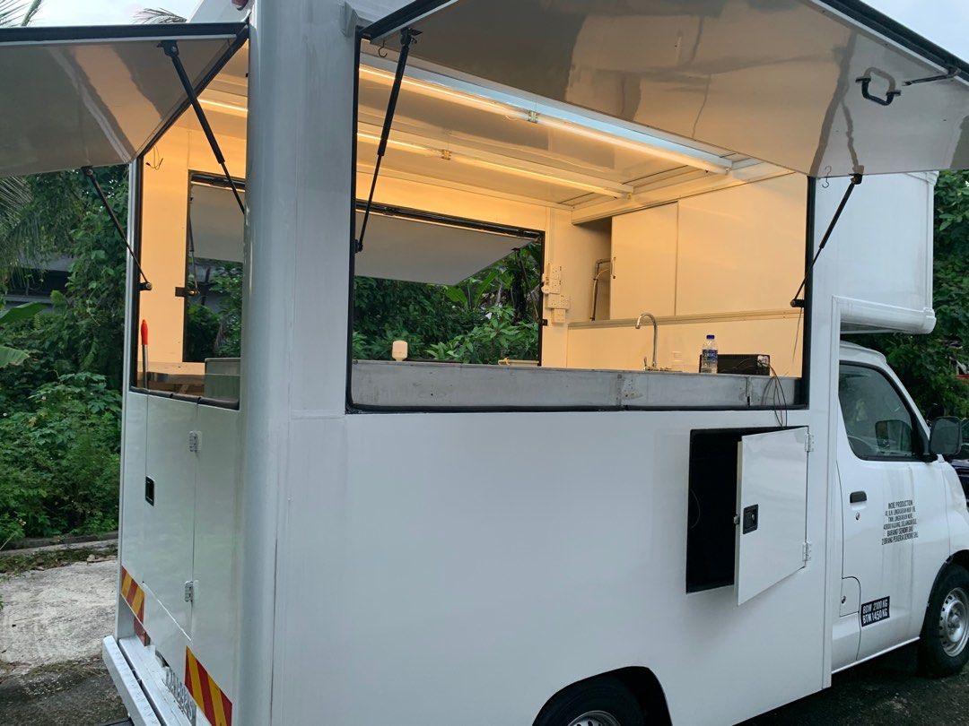 FOOD TRUCK GERAN FOOD CATERING DAIHATSU GRANMAX 2014 VERY LOW MILEAGE ...