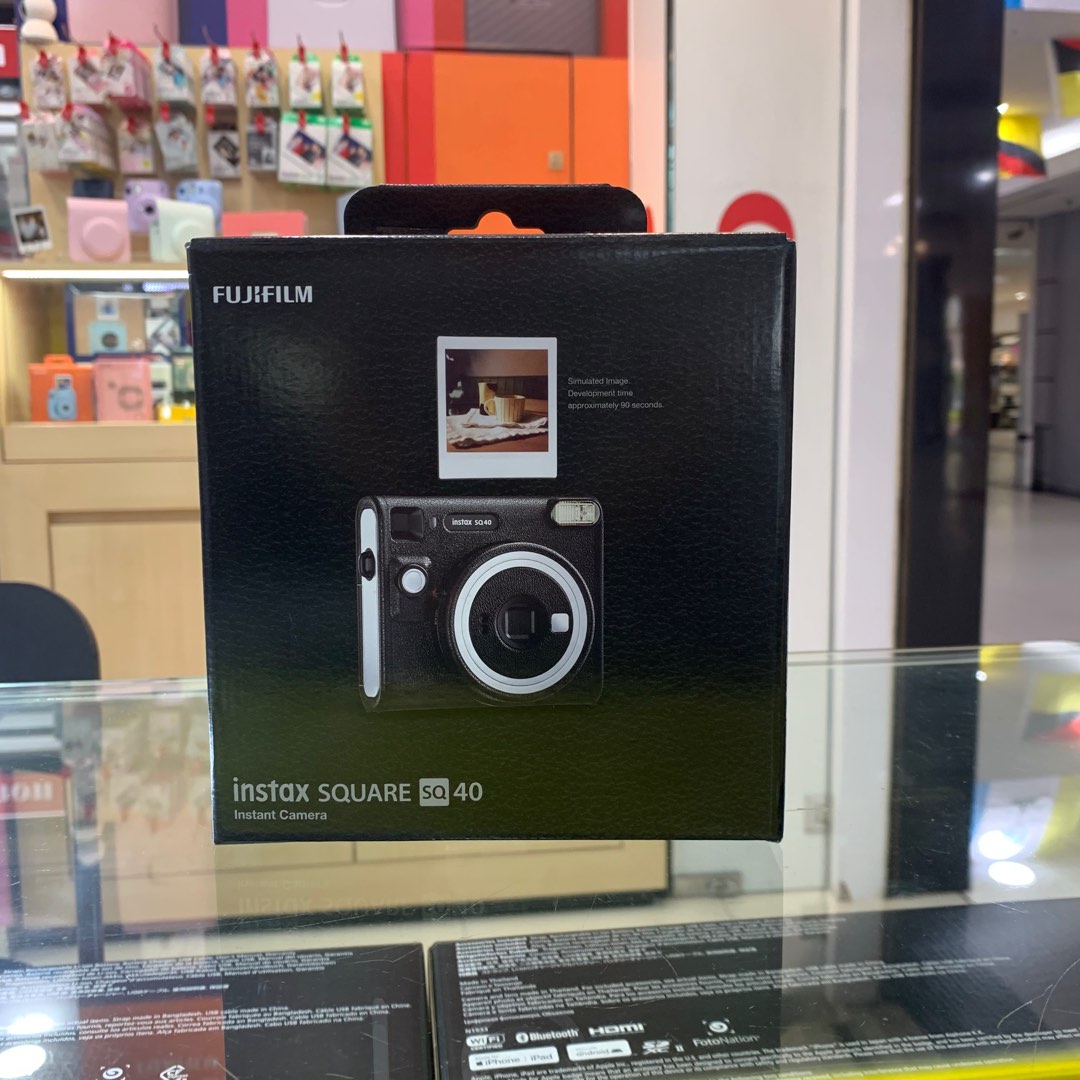Fujifilm Instax Square SQ40, Photography, Cameras on Carousell
