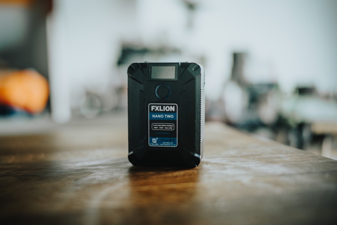 FXLION NANO TWO 14.8V 98Wh/10A V Mount Battery, Photography, Video ...